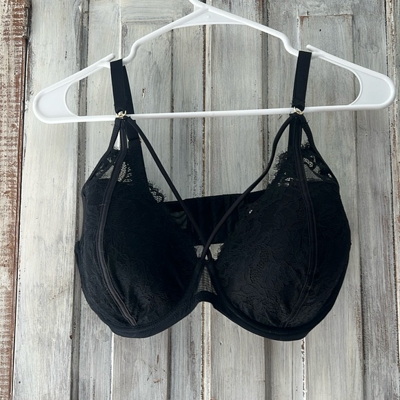 intimissimi | Intimates & Sleepwear | Intimissimi Cross Front Bra Sz 38 ...
